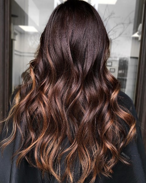 Descubre Los Mejores Colores De Cabello Para Resaltar Tu Piel Blanca Descubre Los Mejores Colores De Cabello Para Resaltar Tu Piel Blanca